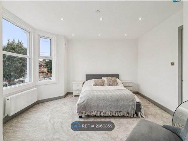 Westcote Road, London SW16, 2 bed flat to rent, £2,000 pcm | PrimeLocation