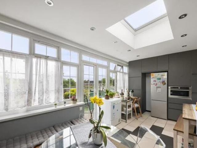 Westcott Crescent, Hanwell, 3 Bedroom House