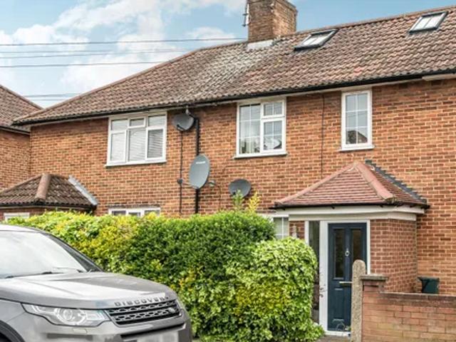 Westcott Crescent, London, W7 1PB, United Kingdom | 4 bed house for rent #168184585 | Rentberry