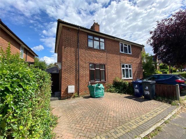 Westcott Crescent, London, W7 2 bed semi detached house to rent £2,050 pcm £473 pw