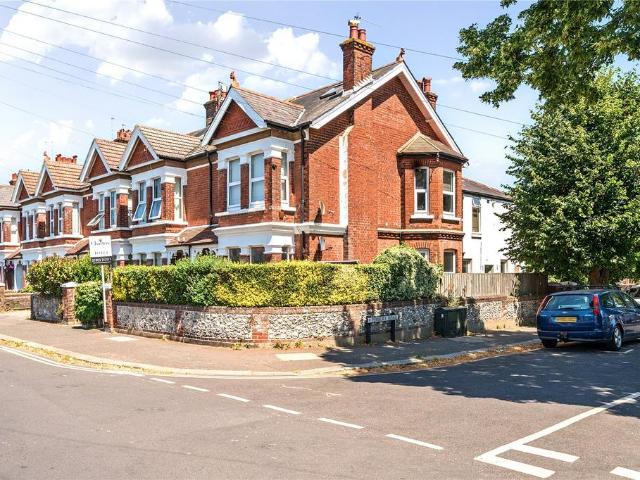 Westcourt Road, Worthing BN14 2 bed flat to rent £1,450 pcm £335 pw
