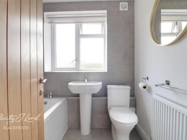 Westcombe Park Road, LONDON 2 bed apartment to rent £2,200 pcm £508 pw