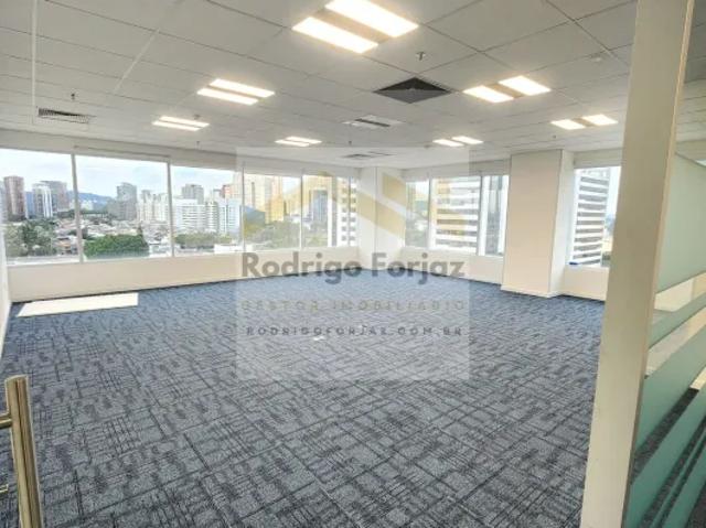 WestCorp WEST CORP Sala Corporativa OPEN SPACE c/ 998m², Piso Elevado, Ar Condicionado VRF, Forro