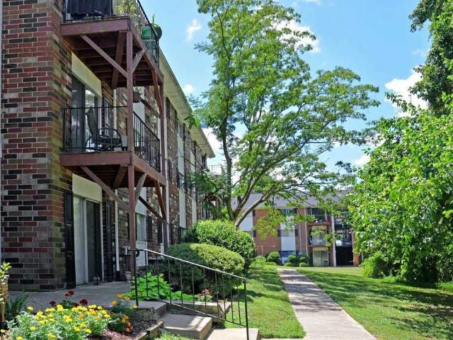 Westchester Key Apartments 2 Bedroom Apartment for Rent at 706 Westchester Dr, High Point, NC 27262