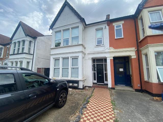 Westcliff On Sea, Essex SS0, 1 bed flat to rent, £895 pcm | PrimeLocation