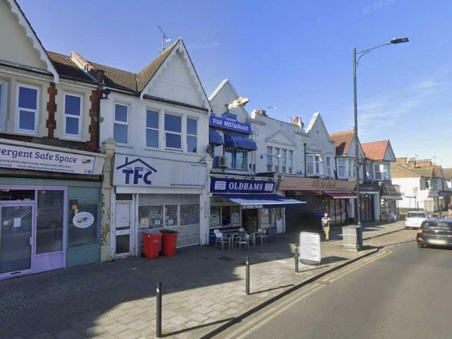 Westcliff on Sea SS0 1 bed apartment to rent £1,000 pcm £231 pw
