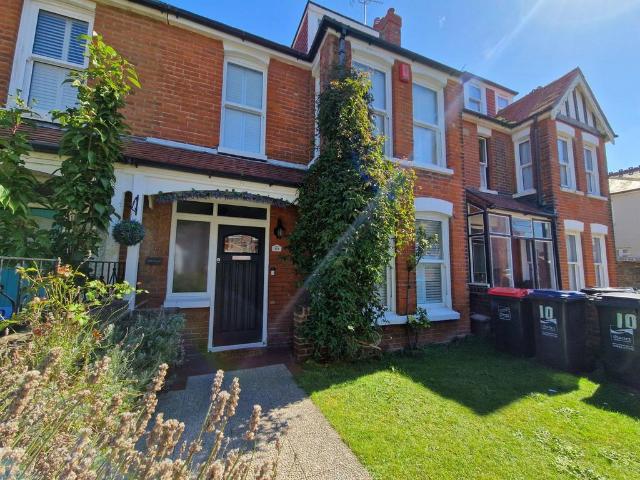 Westcliff Road, Margate, Kent, CT9 5 bed semi detached house to rent £2,250 pcm £519 pw