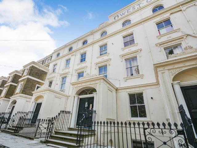 Westcliff Terrace Mansions, Pegwell Road CT11, 3 bed flat to rent, £1,200 pcm | PrimeLocation