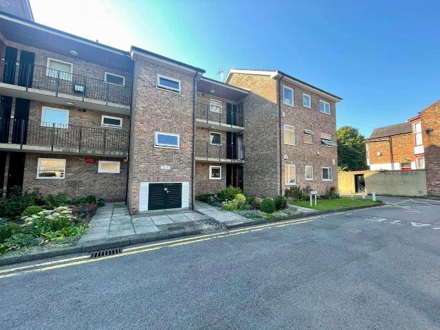 Westcliffe Court, Darlington DL3, 2 bed flat to rent, £750 pcm | PrimeLocation