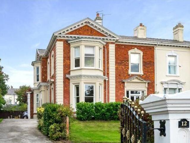 Westcliffe Road, Birkdale, 3 Bedroom Apartment