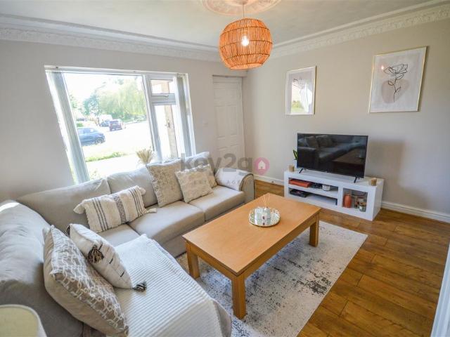 Westcroft Drive, Westfield, S20
