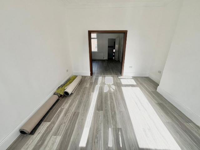 Westbourne Avenue NE8, 2 bed flat to rent, £795 pcm | PrimeLocation