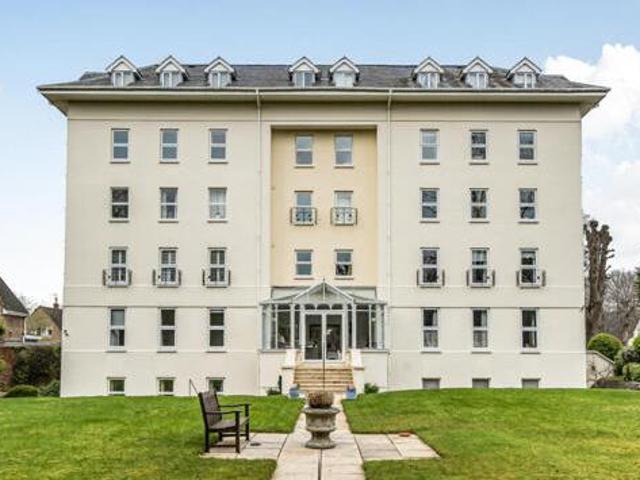 Westbourne Drive, Cheltenham, 2 Bedroom Apartment