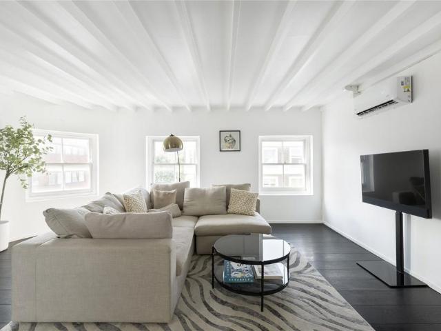 Westbourne Grove, London, W2 2 bed penthouse to rent £6,500 pcm £1,500 pw