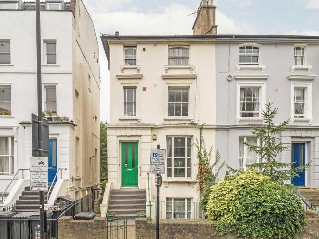 Westbourne Park Villas, London W2 1 bed flat to rent £2,500 pcm £577 pw