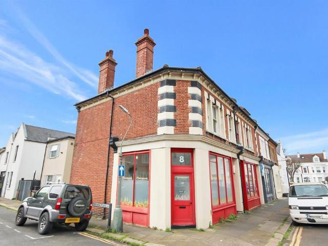 Westbourne Place, Hove, East Sussex 1 bed flat to rent £1,295 pcm £299 pw