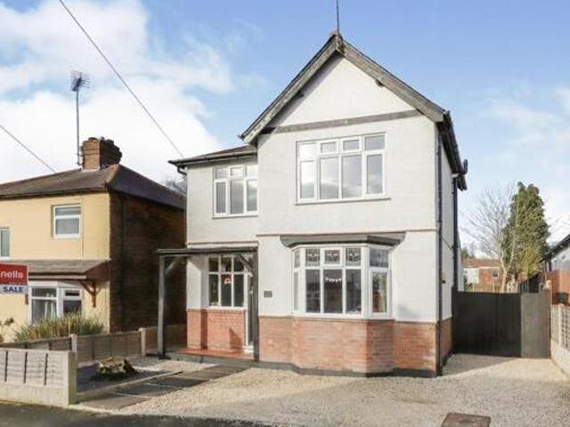 Westbourne Road, Penn, 3 Bedroom Detached