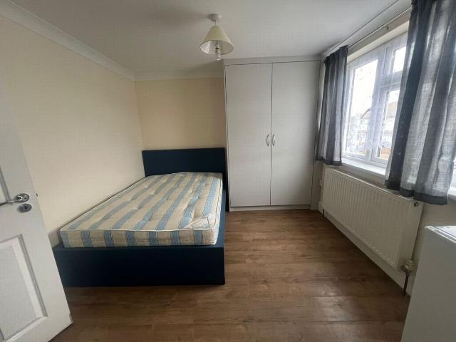 Westbourne Road, Uxbridge UB8, Room to rent, £900 pcm | PrimeLocation