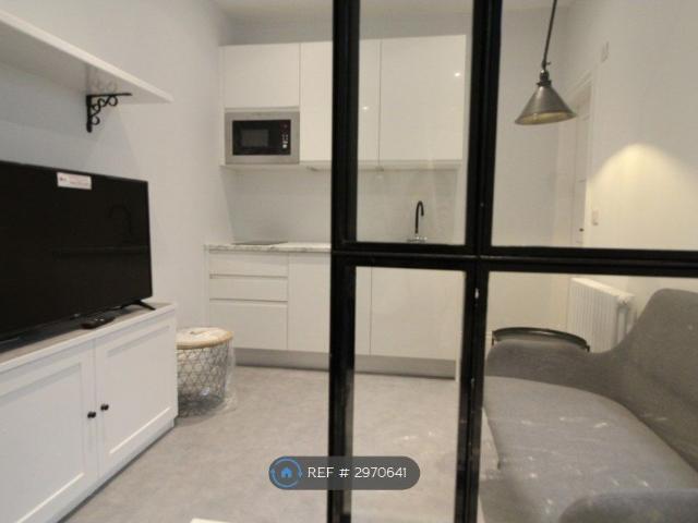 Westbourne Terrace, London W2, Studio to rent, £1,800 pcm | PrimeLocation