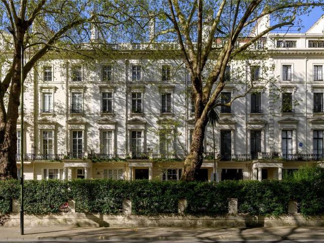 Westbourne Terrace, London, W2 4 bed apartment to rent £8,667 pcm £2,000 pw