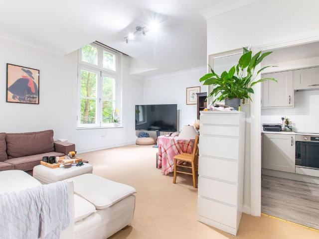 Westbourne Terrace, Lancaster Gate, London W2, 1 bed flat to rent, £2,500 pcm | PrimeLocation