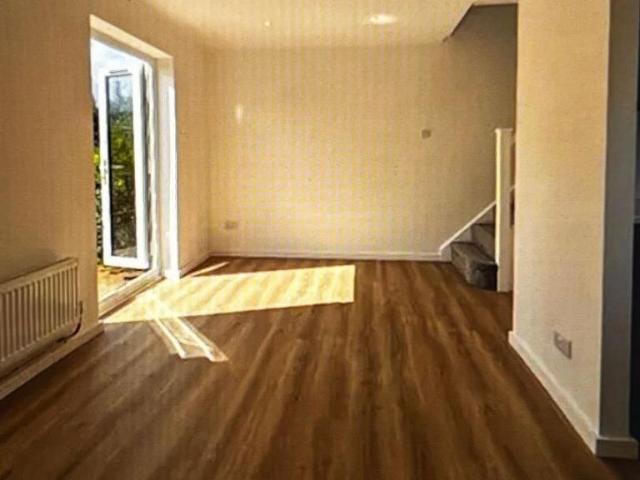 Westbere Road, London NW2 1 bed property to rent £2,100 pcm £485 pw