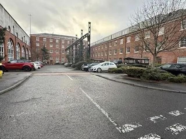 Westbridge Gardens, Laurieston, Glasgow, G5 8JQ, United Kingdom | 2 bed apartment for rent #167447366 | Rentberry