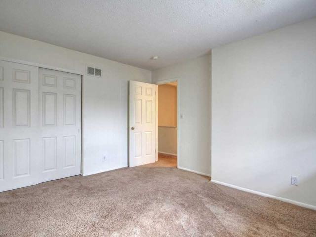 Westbury Townhomes 3 Bedroom Apartment for Rent at 1801 W John St, Champaign, IL 61821