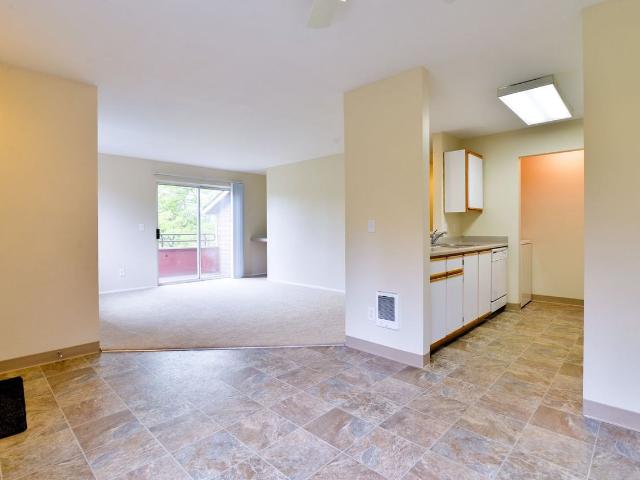 Westbury Apartments 2 Bedroom Apartment for Rent at 4900 Sw Greensboro Way, Beaverton, OR 97078 West Beaverton