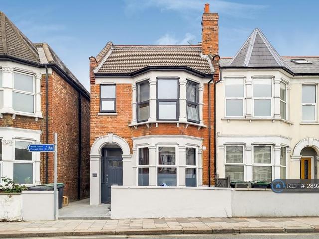 Westbury Avenue, London, N22 3 bed flat to rent £2,395 pcm £553 pw