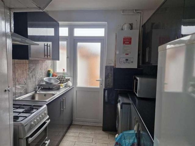 Westbury Avenue, Southall, UB1