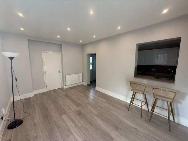 Westbury Avenue, Wood Green, London N22, 3 bed flat to rent, £2,495 pcm | PrimeLocation