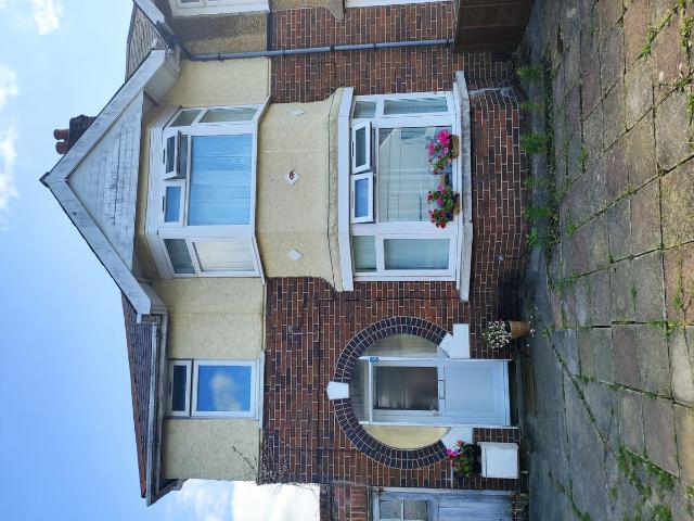Westbury Crescent, Oxford, Oxfordshire OX4, 5 bed semi detached house to rent, £2,400 pcm | PrimeLocation