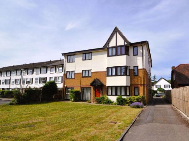 Westbury Road, New Malden 1 bed flat to rent £1,595 pcm £368 pw