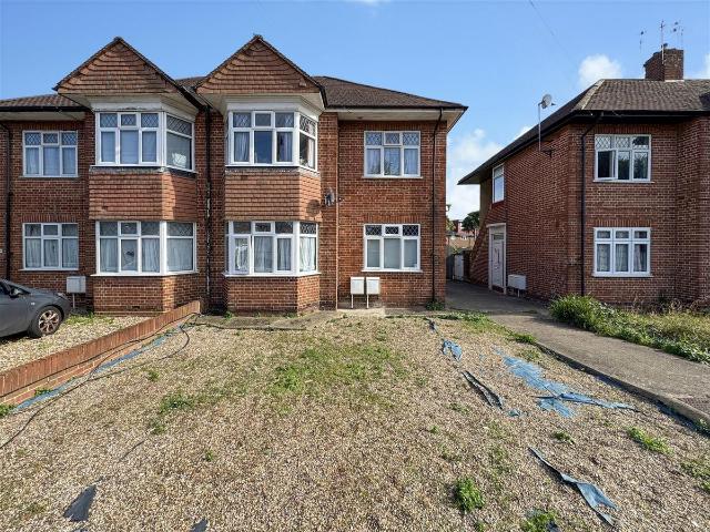 Westbury Road, Feltham TW13, 2 bed maisonette to rent, £1,900 pcm | PrimeLocation
