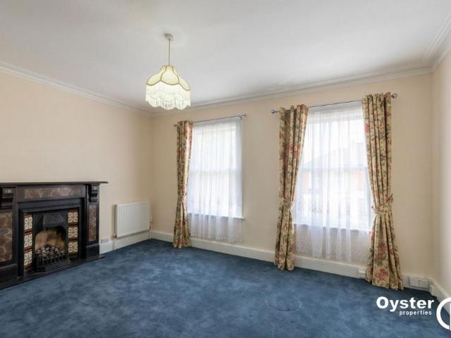 Westbury Road, London, N11 1 bed flat to rent £1,600 pcm £369 pw