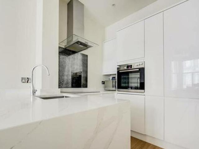 Westgate Terrace, Chelsea, 2 Bedroom Flat