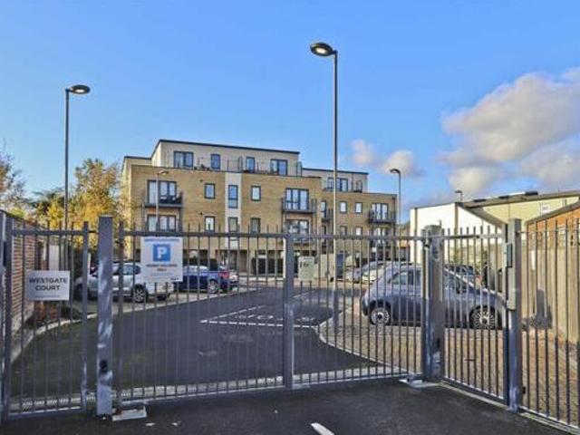 Westgate Court, Long Lane, 1 Bedroom Apartment