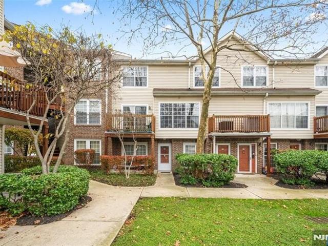 Westgate Dr Unit,fort Lee, Condo For Sale