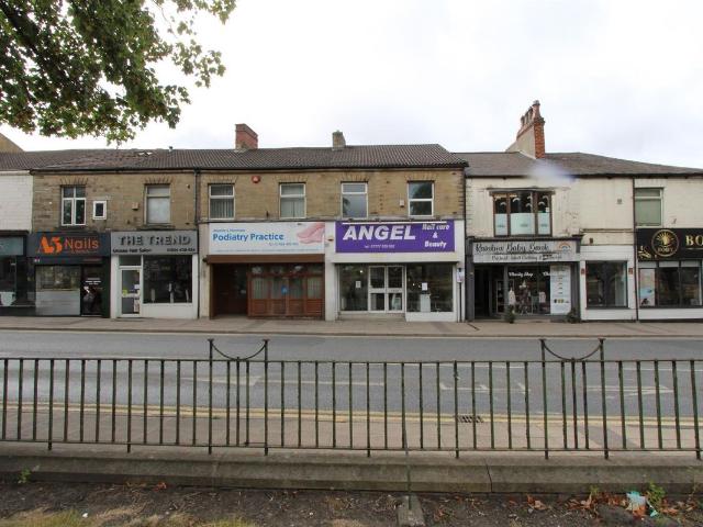 Westgate, Heckmondwike WF16, 2 bed flat to rent, £650 pcm | PrimeLocation