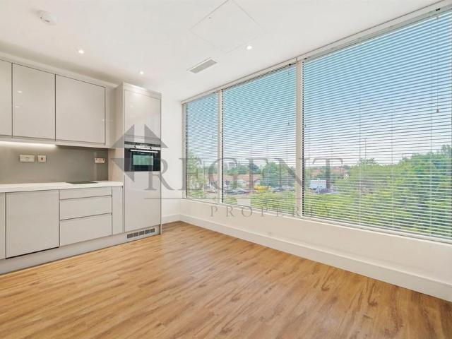 Westgate House, West Gate, W5 2 bed apartment to rent £2,600 pcm £600 pw