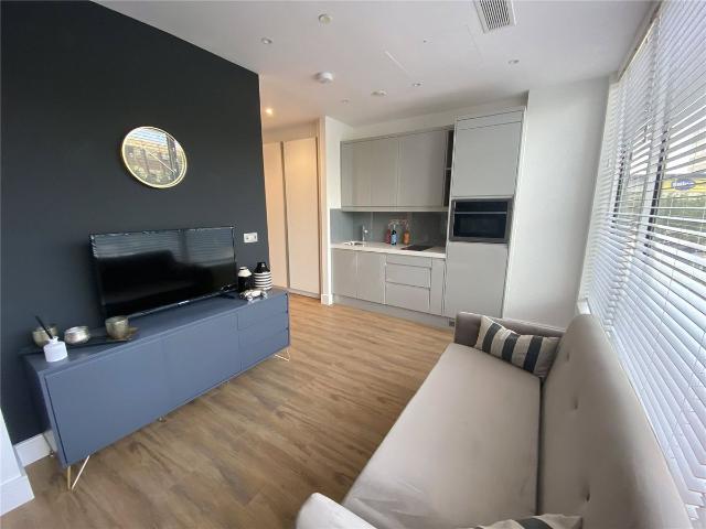 Westgate House, Ealing W5, 1 bed flat to rent, £1,499 pcm | PrimeLocation