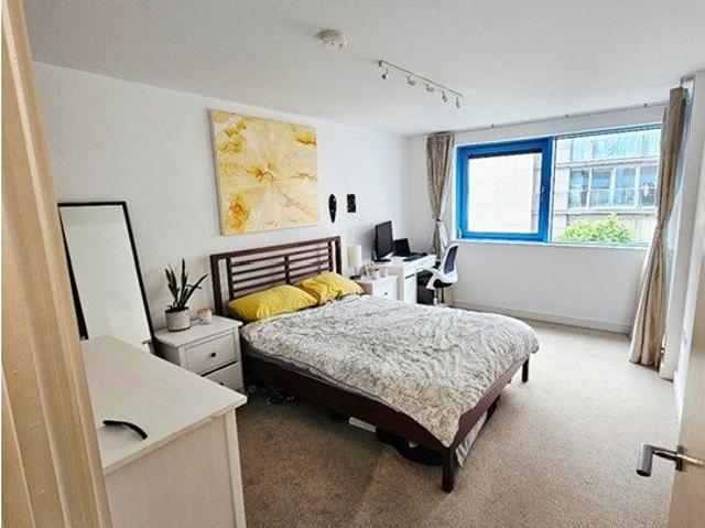 Westgate, London E16, 1 bed flat to rent, £1,750 pcm | PrimeLocation