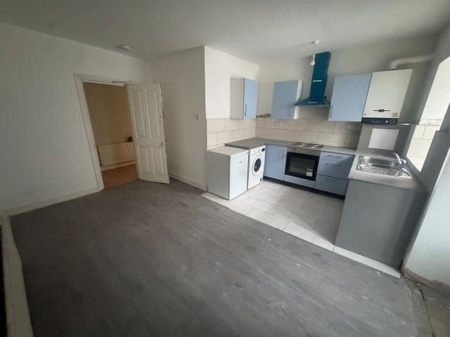 Westgate Road, Newcastle Upon Tyne NE4, 2 bed flat to rent, £1,000 pcm | PrimeLocation
