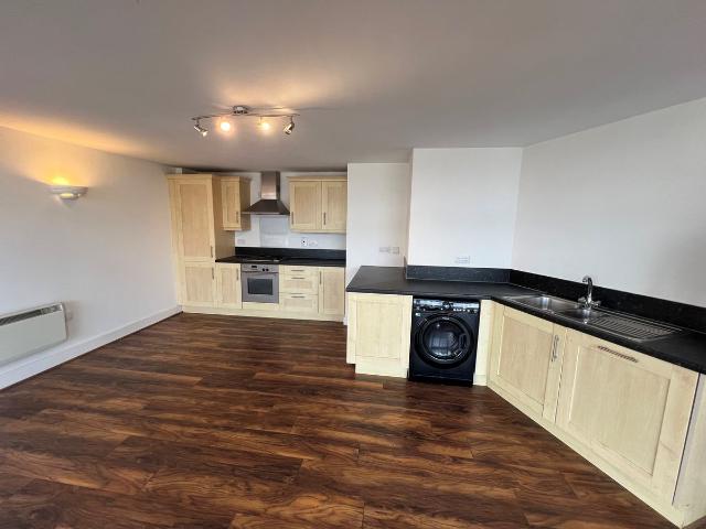 Westgate Street, City Centre, Cardiff CF10, 2 bed flat to rent, £1,200 pcm | PrimeLocation