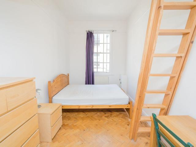 Westgate Street, Bath BA1, 2 bed flat to rent, £1,750 pcm | PrimeLocation
