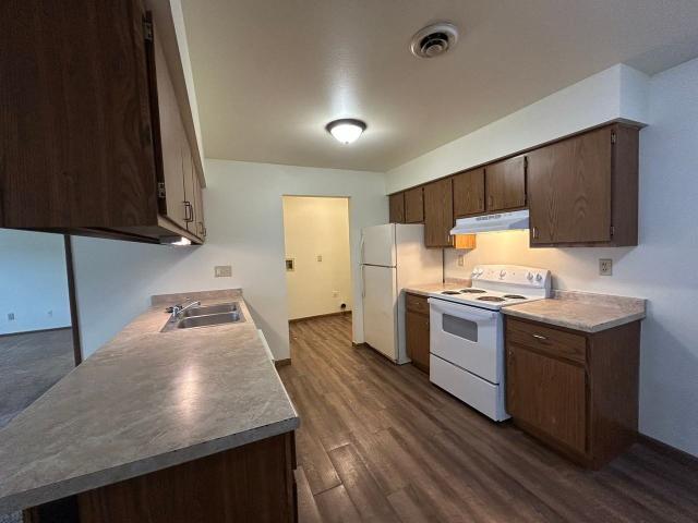 Westgrand Apartments 2 Bedroom Apartment for Rent at Miller Park Way, Milwaukee, WI 53214