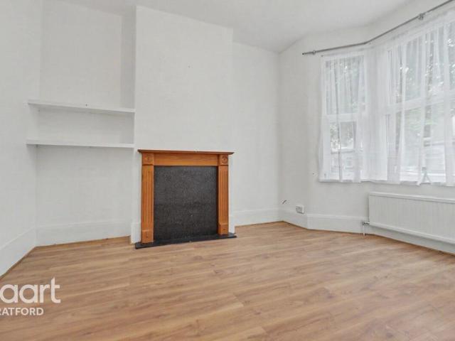 Westdown Road, London 4 bed terraced house to rent £2,700 pcm £623 pw