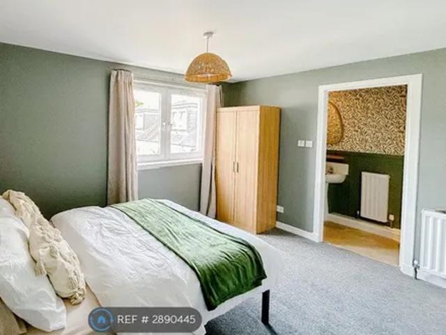 Wester Drylaw Avenue, City of Edinburgh, EH4 2UE, United Kingdom | Room for rent #121139073 | Rentberry