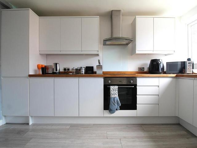 Westerdale, Hemel Hempstead HP2 3 bed maisonette to rent £1,900 pcm £438 pw